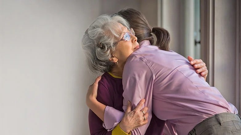5 Thoughtful Ways to Support Grieving Seniors - New LifeStyles