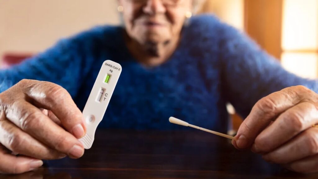 A Senior’s Guide to Using At-Home COVID Testing Kits Safely - New ...